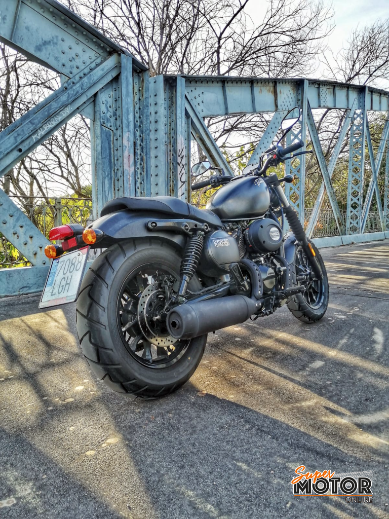 Rodando con la Hyosung Bobber GV300S 2020 - SuperMotor.Online| Revista ...