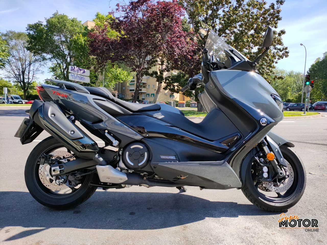 Rodando con la Yamaha T-Max 2021 - SuperMotor.Online | Revista del Motor