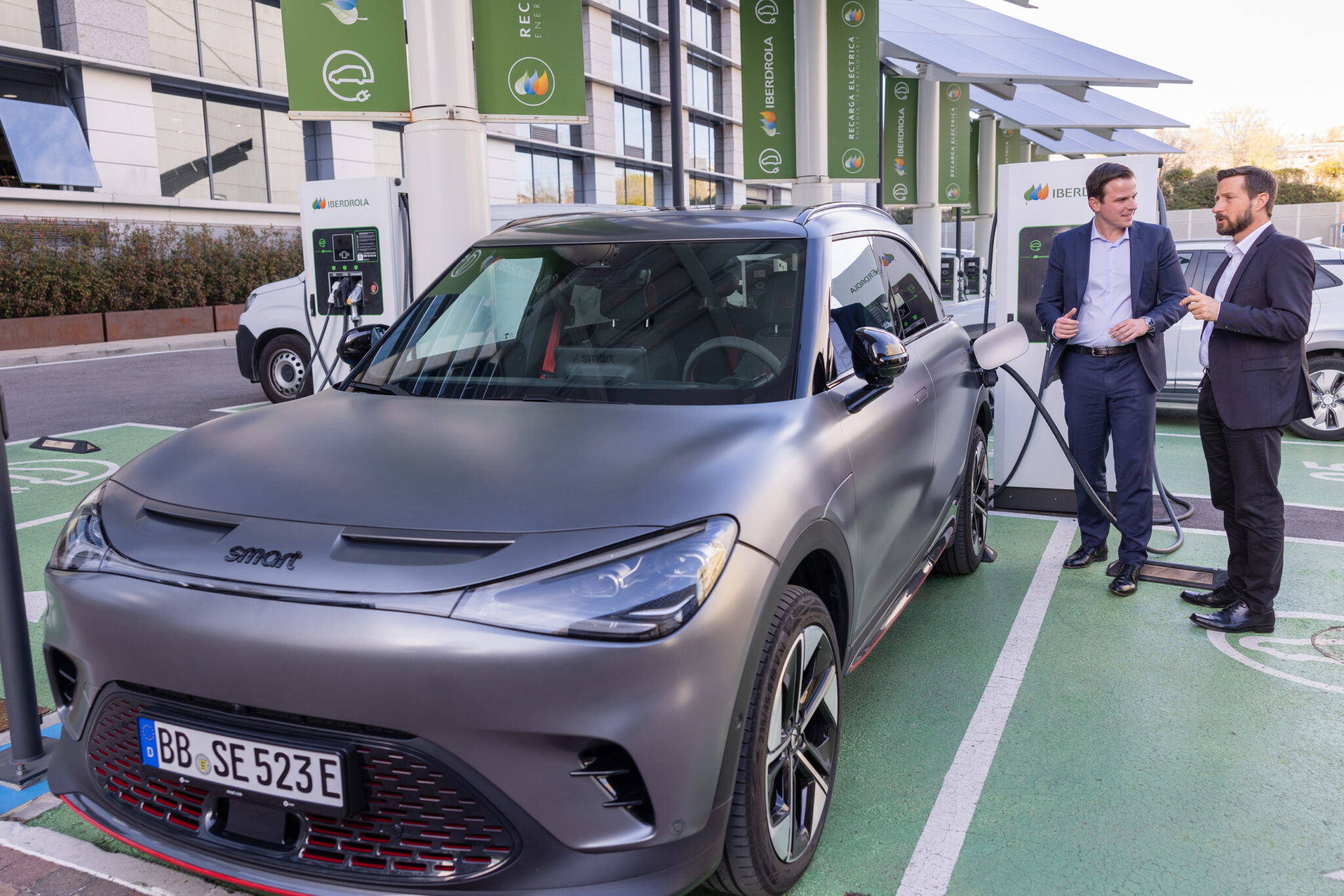 smart España e Iberdrola se unen para impulsar la movilidad eléctrica ...